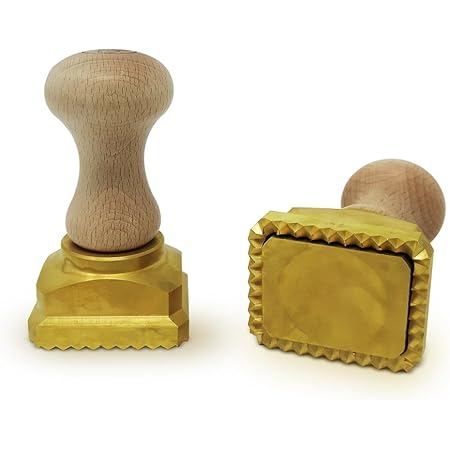 Amazon.com: LaGondola Round Tortelli Ravioli Stamp 65 mm with Expeller ...