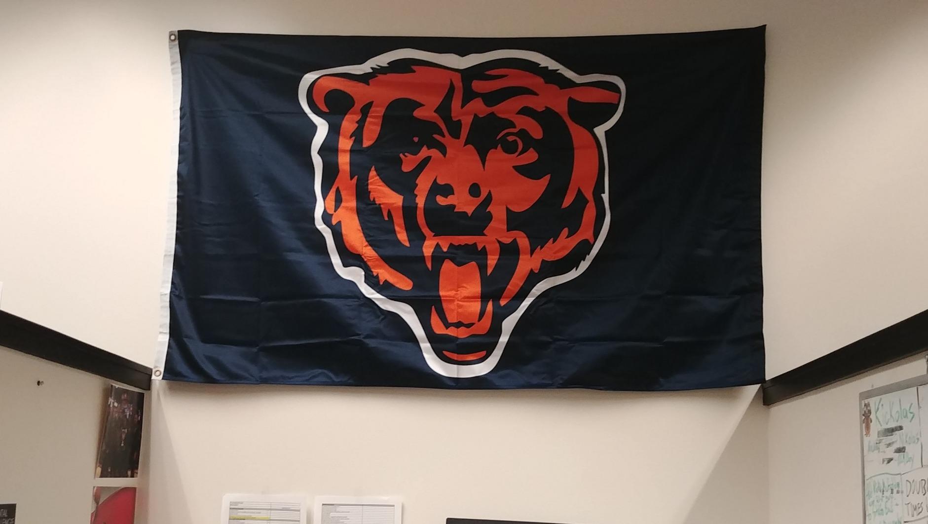Amazon.com : WinCraft NFL Chicago Bears 01803115 Deluxe Flag, 3' x 5 ...