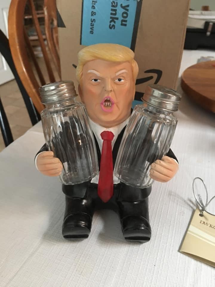 Amazon.com: MOVINGSHOOT President Donald Trump Salt and Pepper Shaker ...