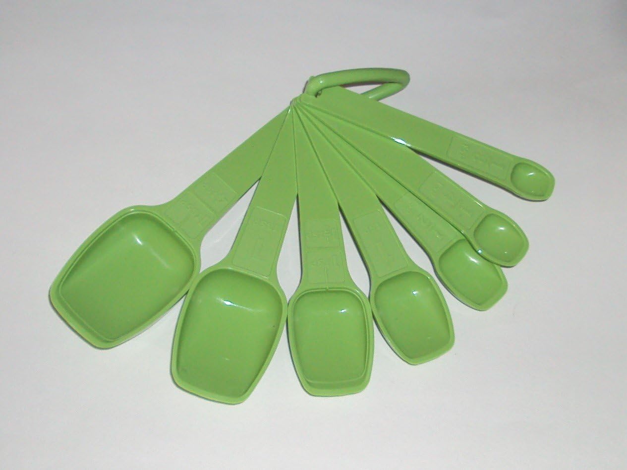 Amazon.com: Tupperware Apple Green Measuring Spoon Set: Home & Kitchen