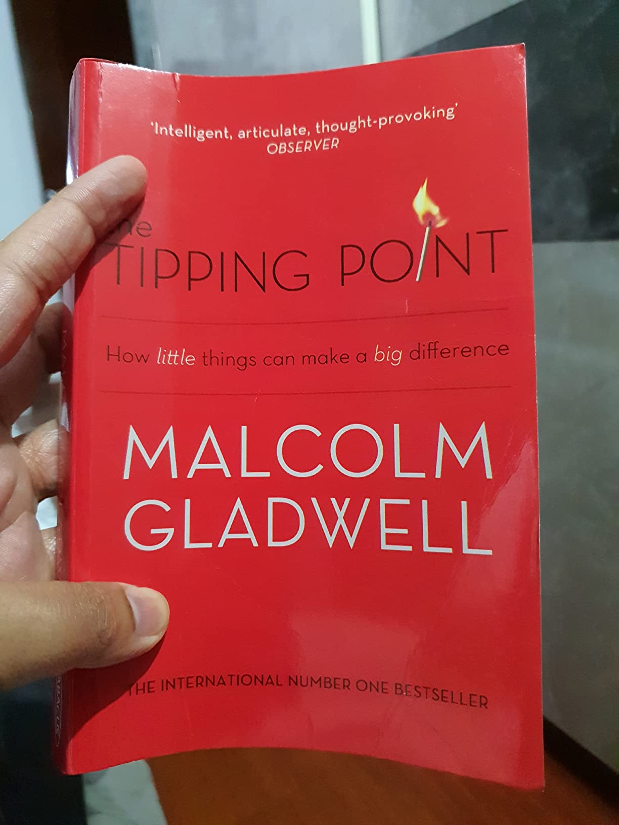 TIPPING POINT : Gladwell, Malcolm: Amazon.in: Books