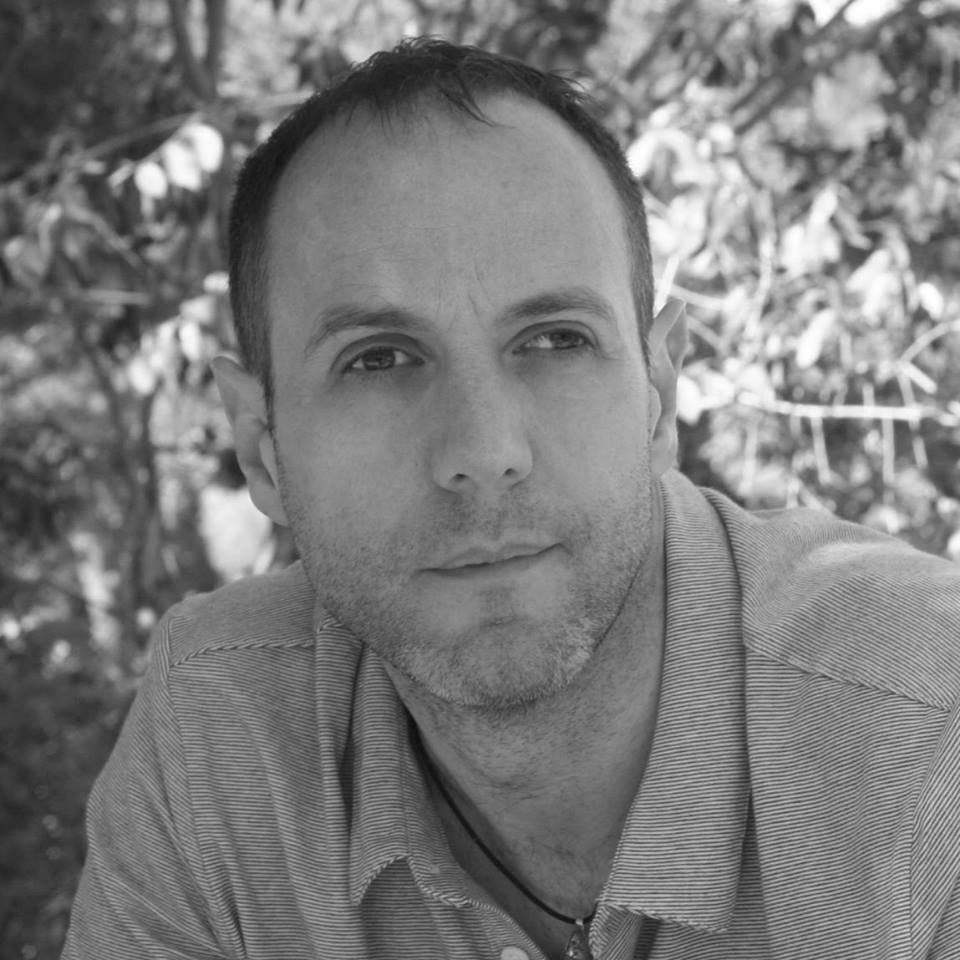 Amazon.com: David Topí: books, biography, latest update