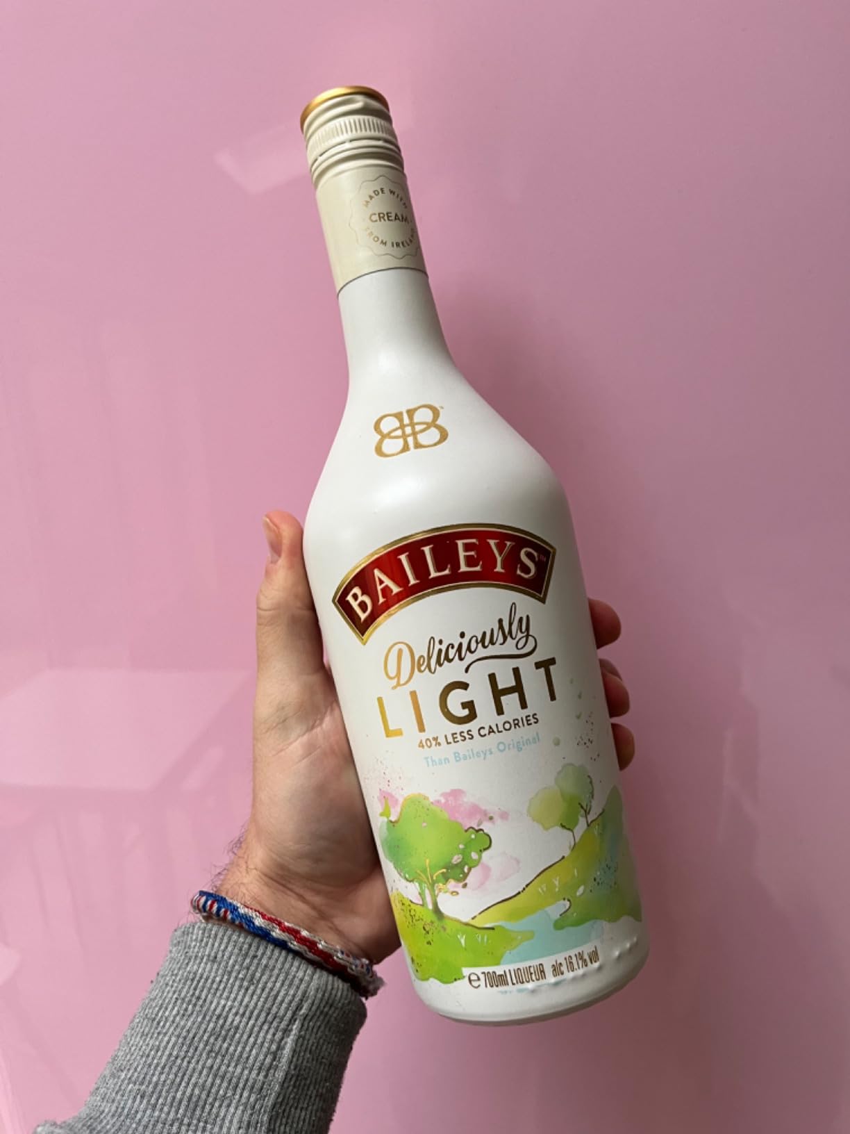 Baileys Deliciously Light | 16.1% vol | 70cl | 40% Less Calories than Baileys Original | Irish ...