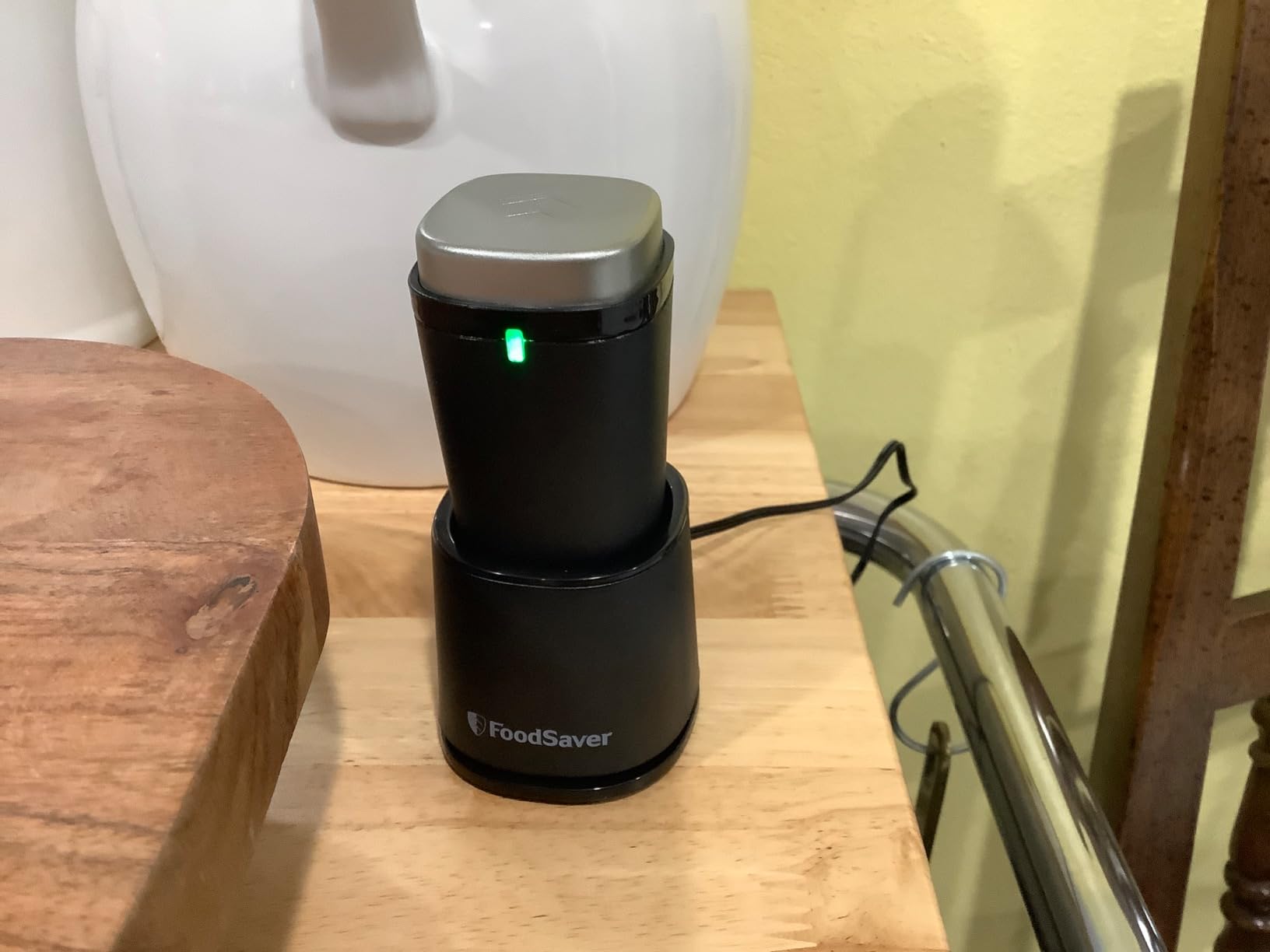 Amazon.com: FoodSaver Handheld Vacuum Food Sealer Machine Cordless for ...