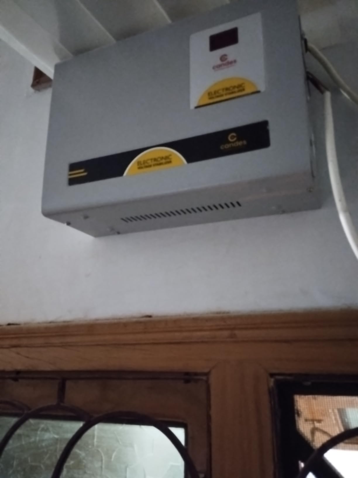 Candes Crystal 4kVA for 1.5 Ton AC (90V to 290V) Voltage Stabilizer ...