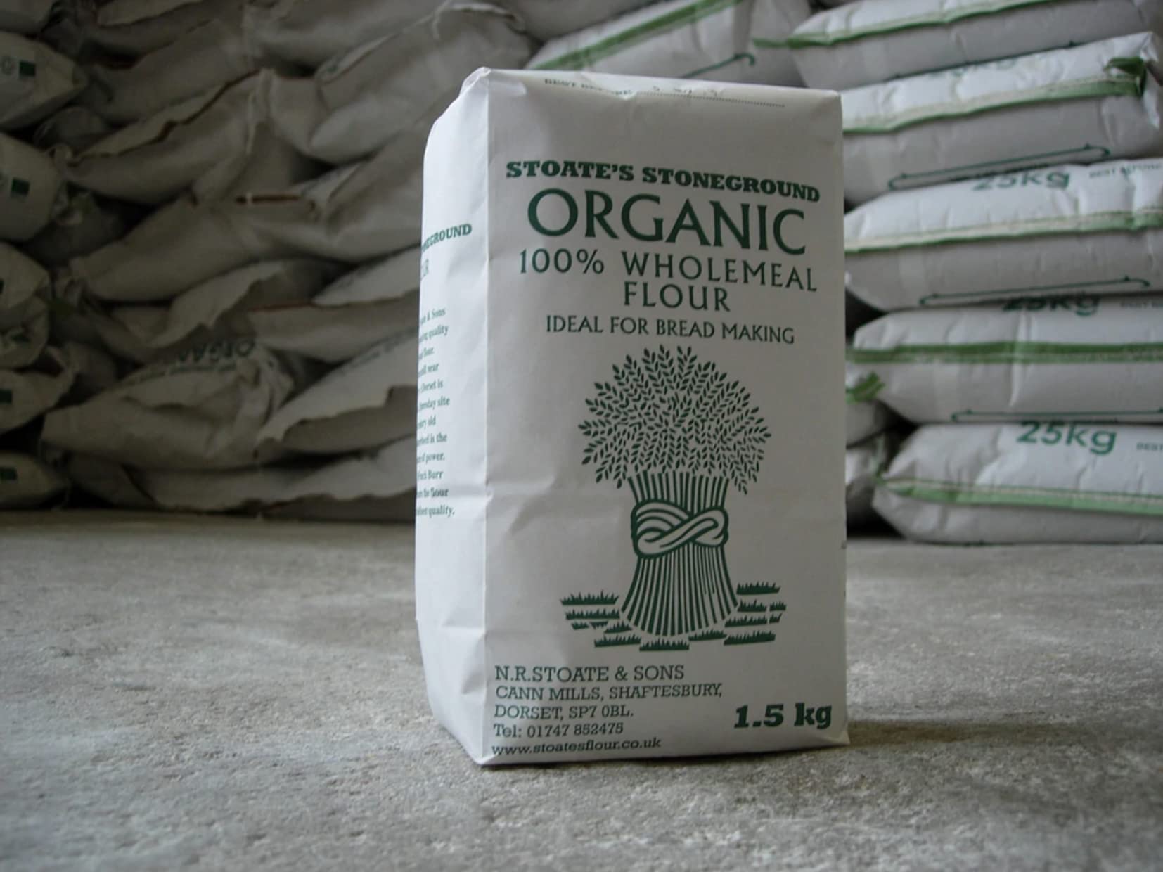 Stoates Stoneground Organic Strong Wholemeal Bread Making Flour (1.5kg ...