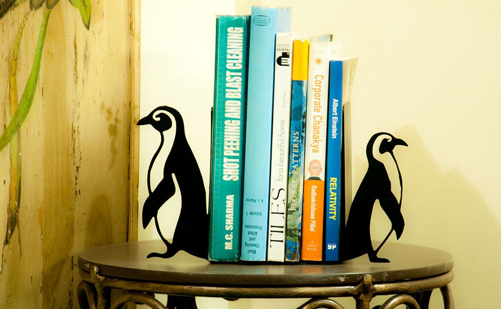 Penguin Book Ends - Black : Amazon.in: Office Products