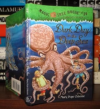 Amazon.co.jp: Dark Day in the Deep Sea (Magic Tree House (R) Merlin ...