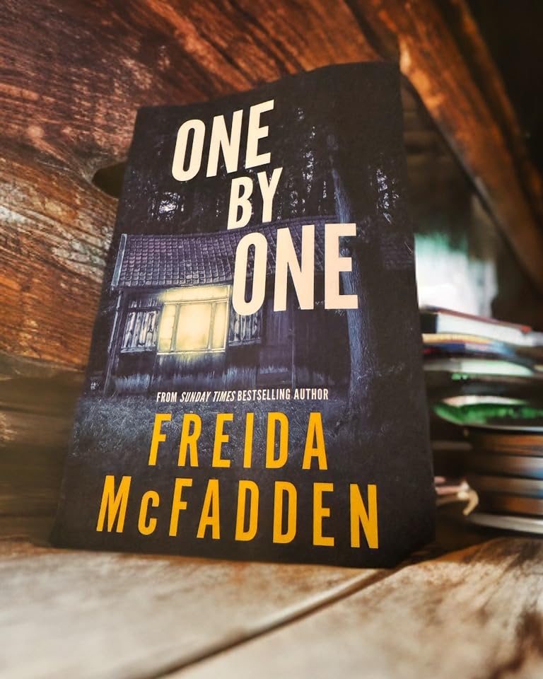 One By One eBook : McFadden, Freida: Amazon.com.au: Kindle Store