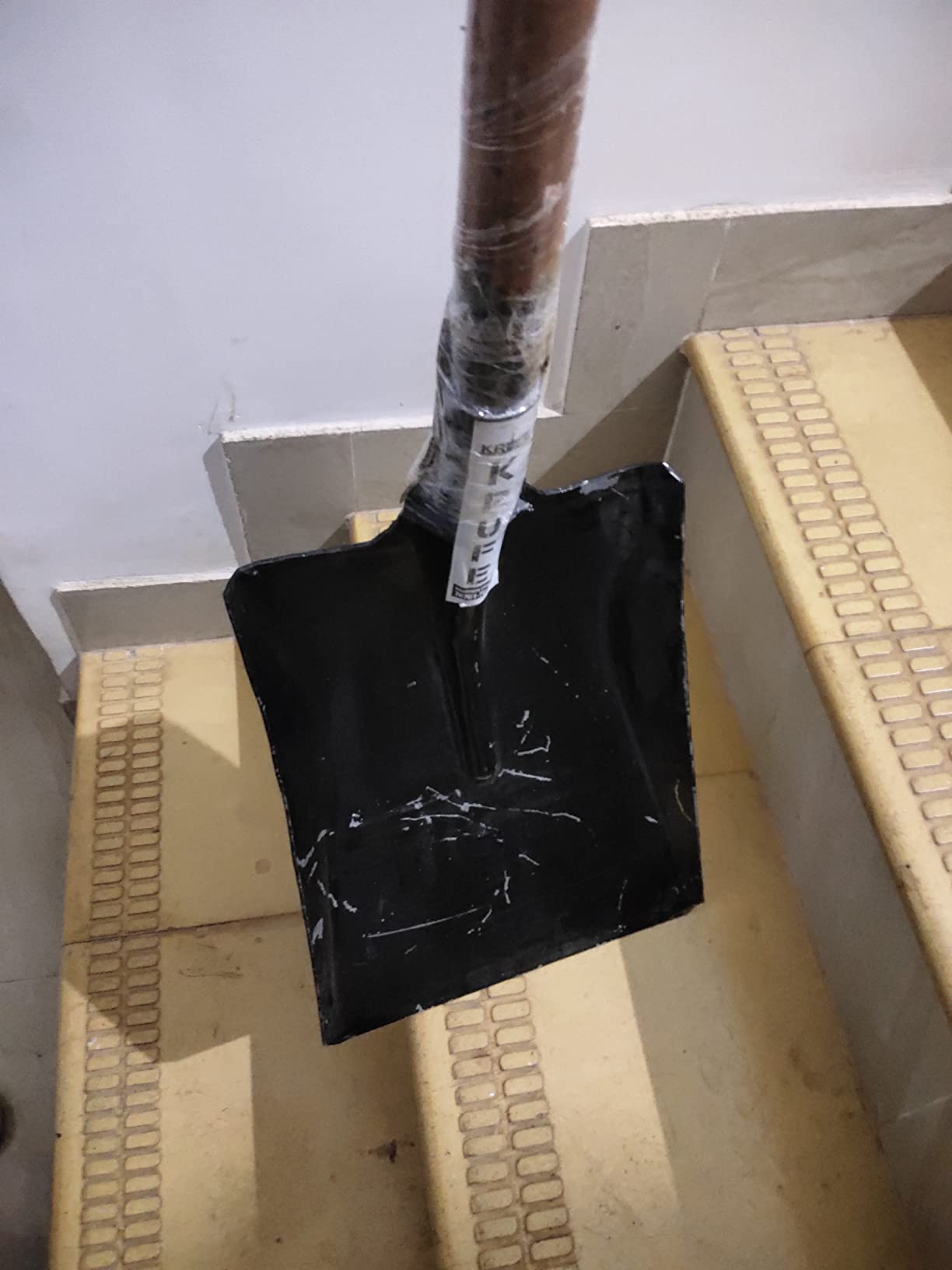 KRUFE® MILD Steel Square BELCHA, Shovel/Spade with Wooden Handle Shovel ...