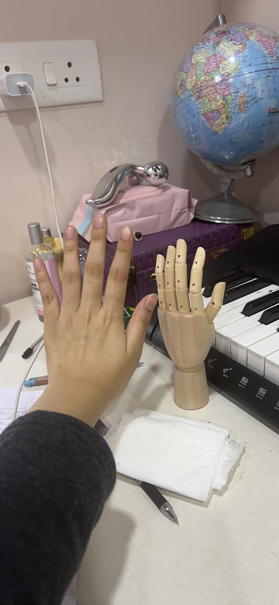 Sabahz Trading Art Ranger Wooden Art Mannequin Hand Model Hand Manikin ...