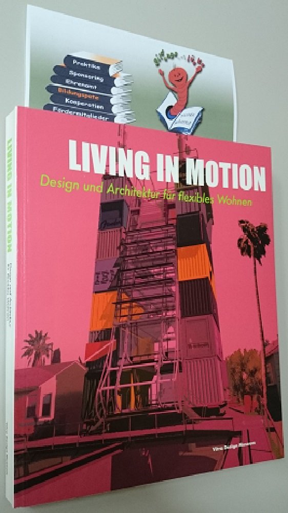 Living in Motion.: Amazon.co.uk: 9783931936341: Books