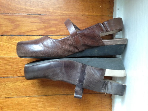 Amazon.com | OTBT Women's Springfield, Bone, 11 M US | Mules & Clogs