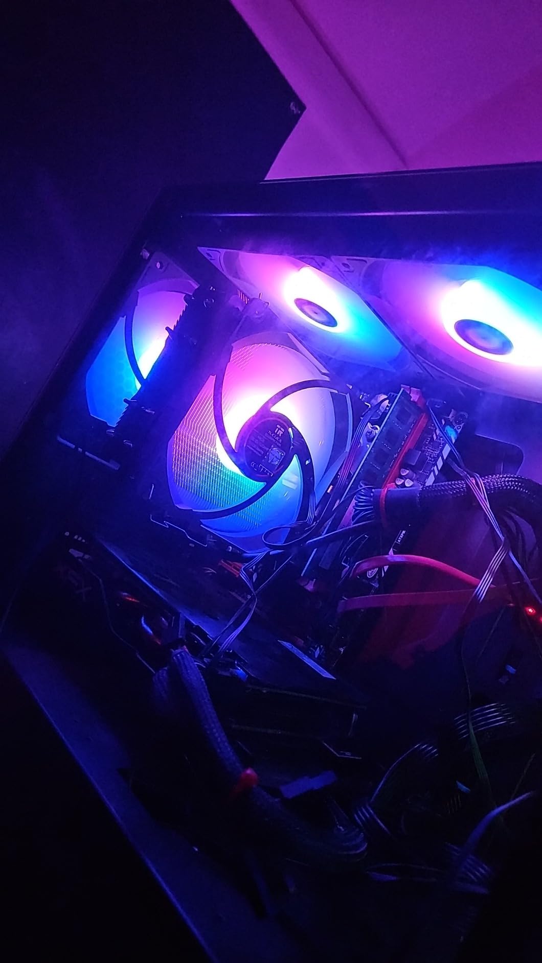 Aukuoy ARGB PWM Fan Hub Wireless Computer RGB Light Remote Control,8 * ...