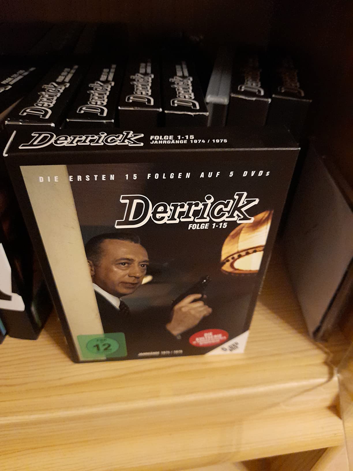 Derrick Collector's Box, Folge 1 - 15 [5 DVDs]: Amazon.de: Tappert ...