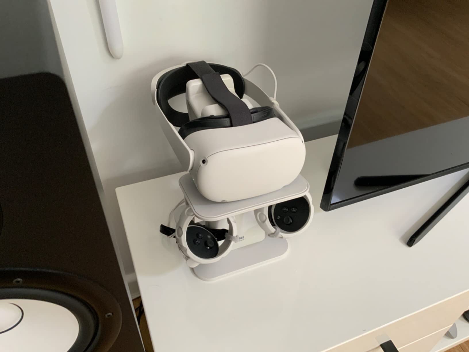 KIWI design Upgraded VR Stand for Quest 2 /Quest/PSVR 2 /Rift S/Valve ...
