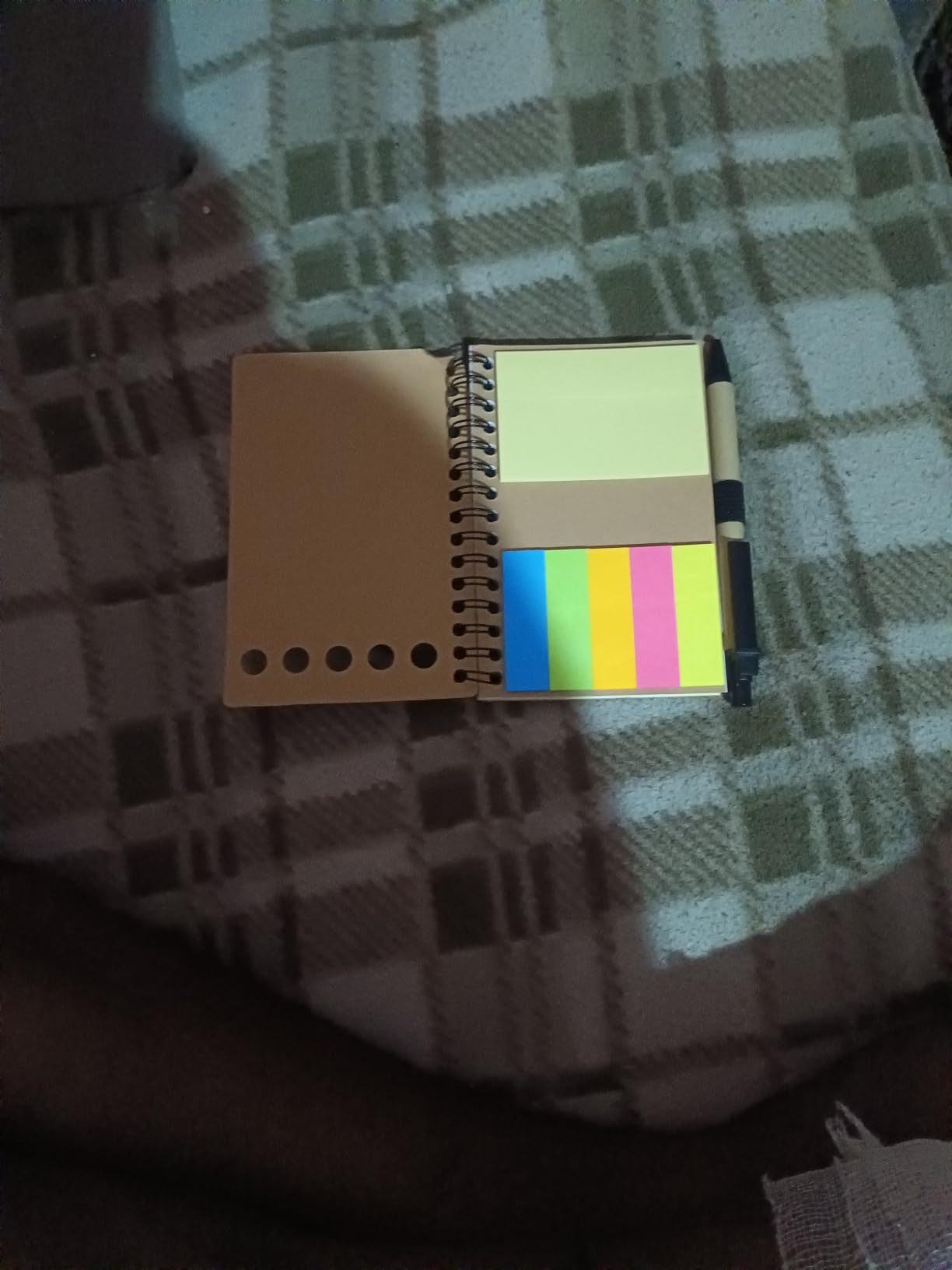 Levin Lined Spiral Notebook Kraft Paper Cover Notepad with Pen In ...