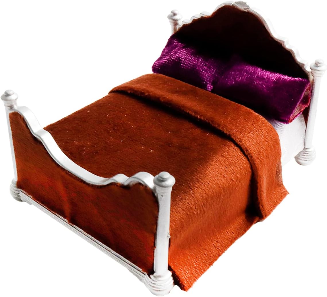 Amazon.com: European Style Mini Bed with Quilt Vintage Miniature Bed ...