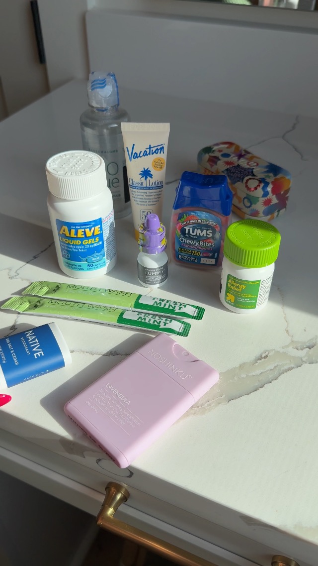 Watch the latest from Amber Capps|@the_longweekender on Amazon Live