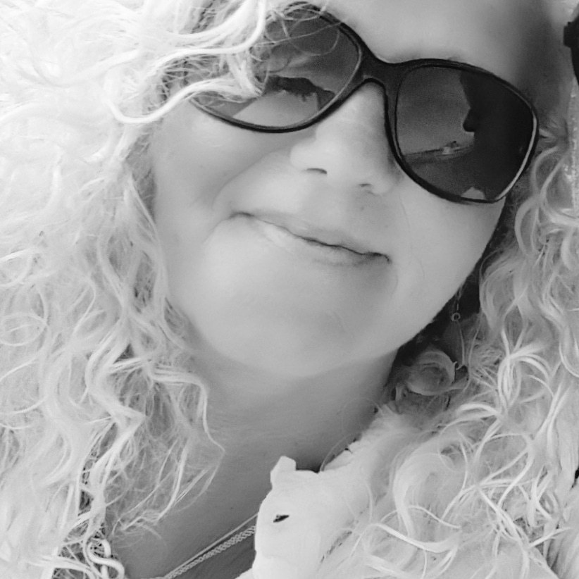 Amazon.com: Anna Rowe: books, biography, latest update