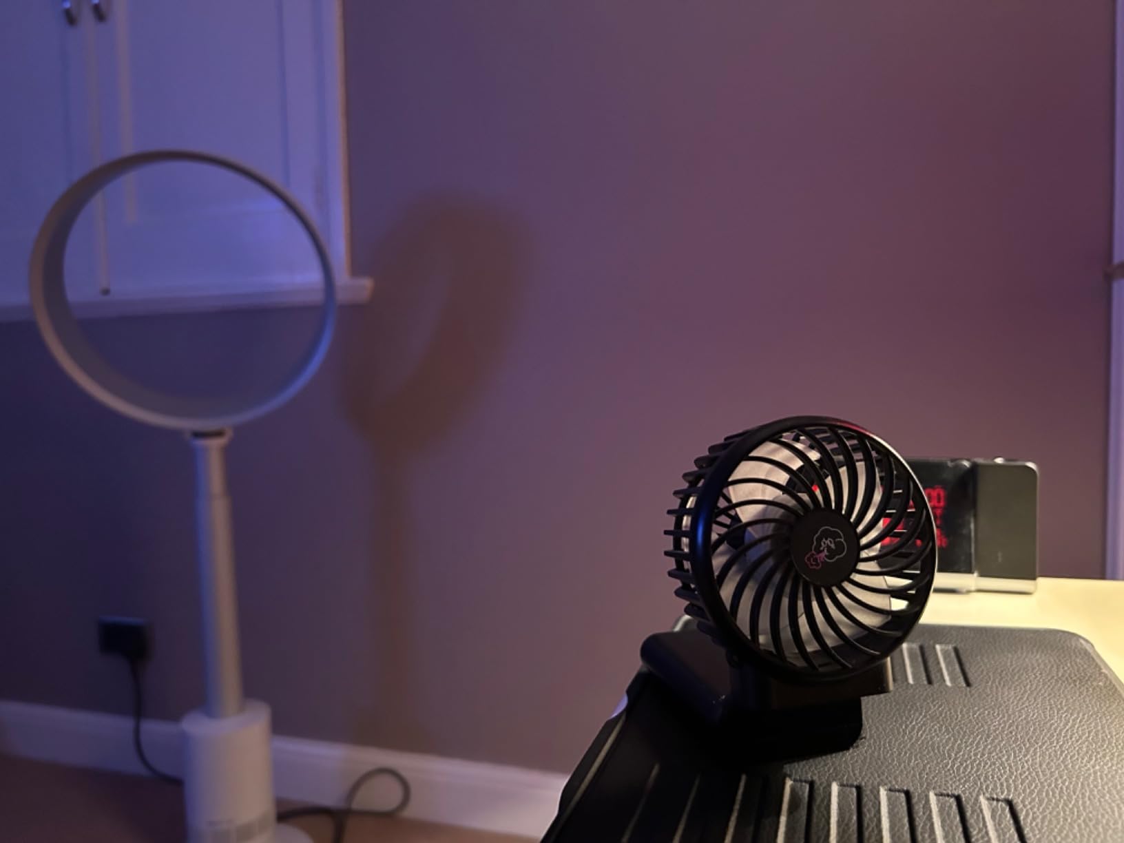 ZEEFO Mini Hand Held Fan,Portable Foldable USB Fans with Smart Led ...