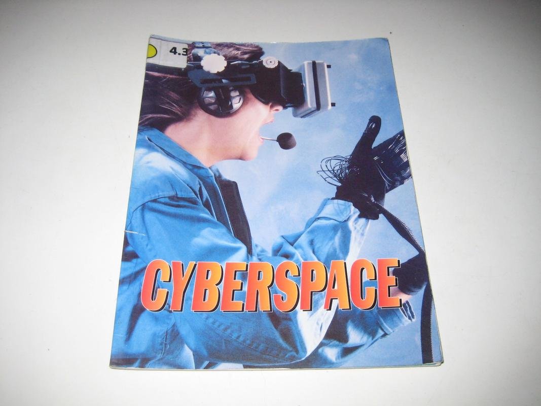 Cyberspace: 9781869599324: Books - Amazon.ca