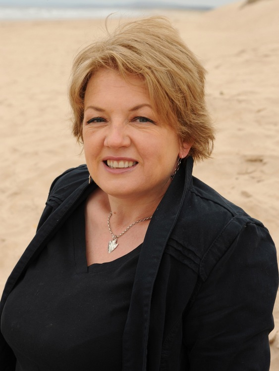 Amazon.com: Gillian Philip: books, biography, latest update