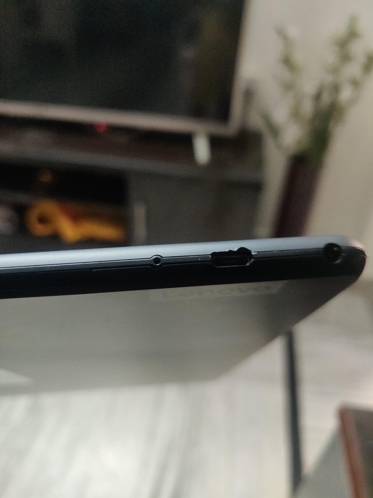 Lenovo Tab M10 HD LED Tablet (10.1-inch, 2GB, 16GB, Cellular, WiFi ...