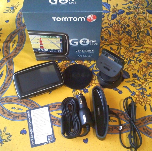 Amazon.com: TomTom GO 740TM LIVE 4.3-Inch Bluetooth Portable GPS ...