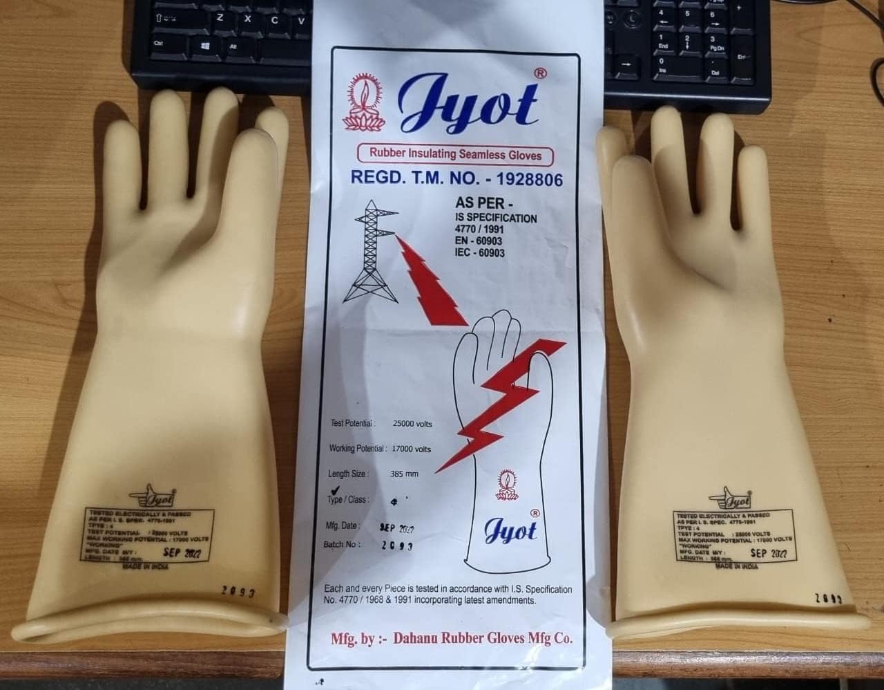 Jyot Electrical Rubber Hand Gloves Type 4 IS 4770-1991. Test Voltage ...