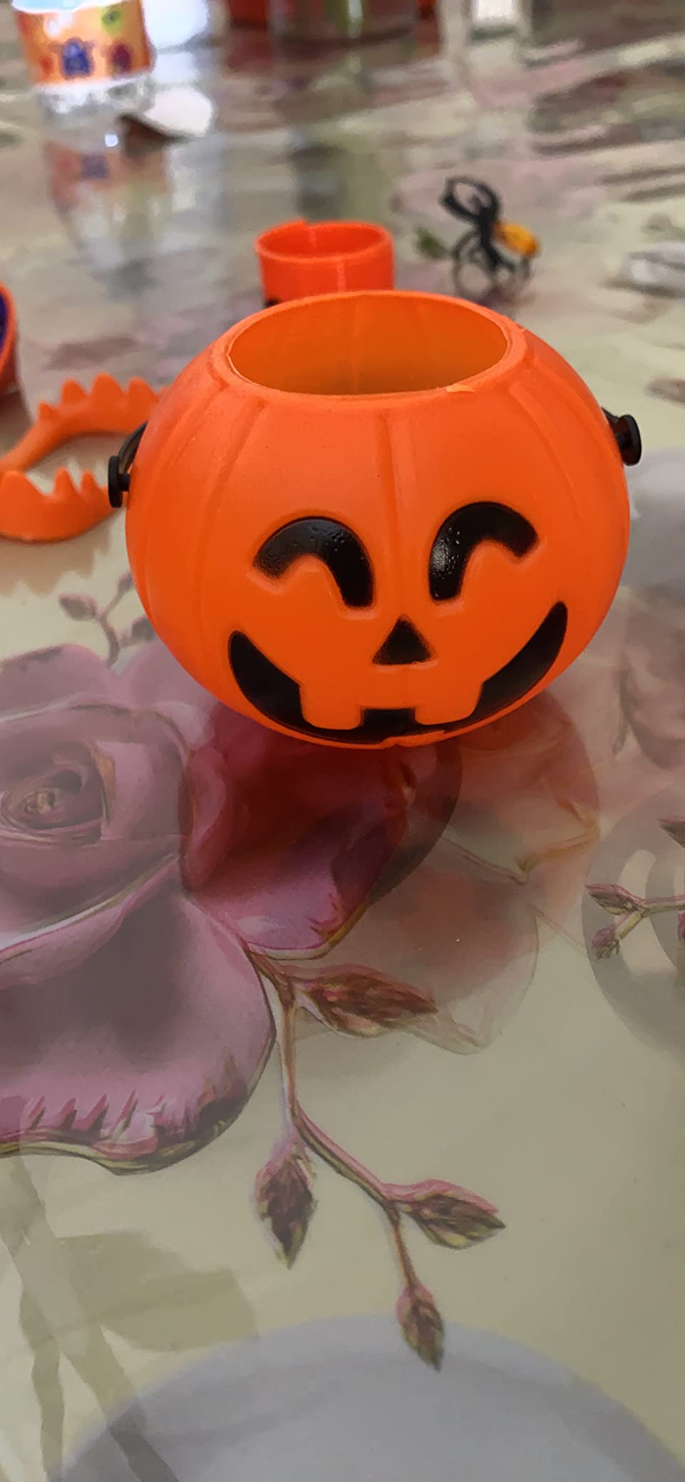 Amazon.com: JOYIN 144 Pcs Halloween Toy Gifts for Kids, 24 Packs ...