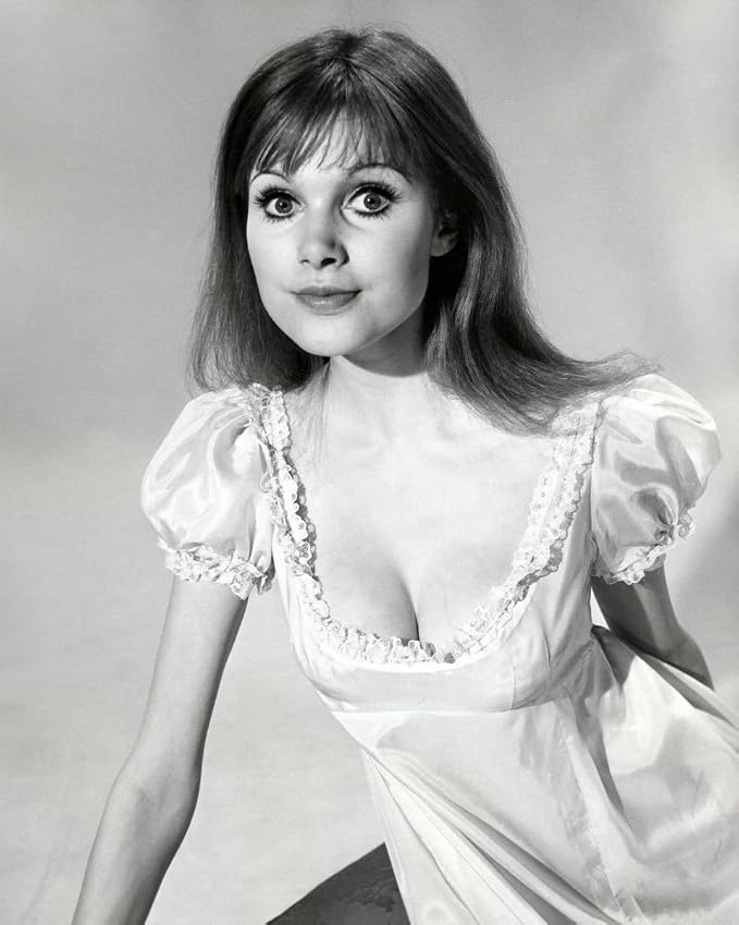 Worldphotographs The Vampire Lovers 1970 Madeline Smith 10x8 Photo