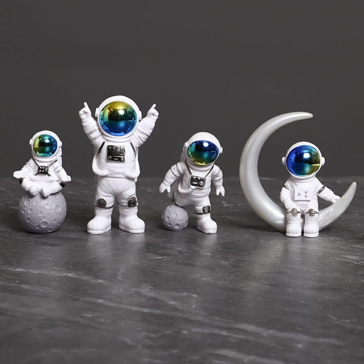Amazon.com: LUOZZY 4 Pcs Astronaut Figurines Cake Topper Miniature Astronaut Toys Space Cake ...