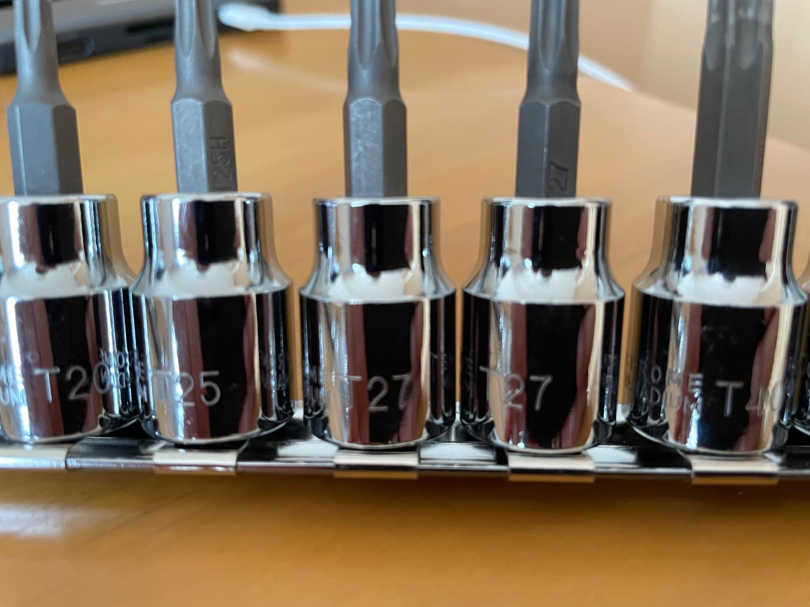 Amazon.co.jp: PWT 3/8インチ9.5mm E型トルクスソケットセット E4,E5,E6,E7,E8,E10,E12,E14,E16,E18 IES38SET : スポーツ＆アウトドア