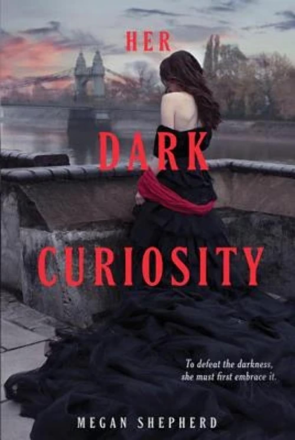 Amazon.com: Her Dark Curiosity (Madman's Daughter, 2): 9780062128065 ...