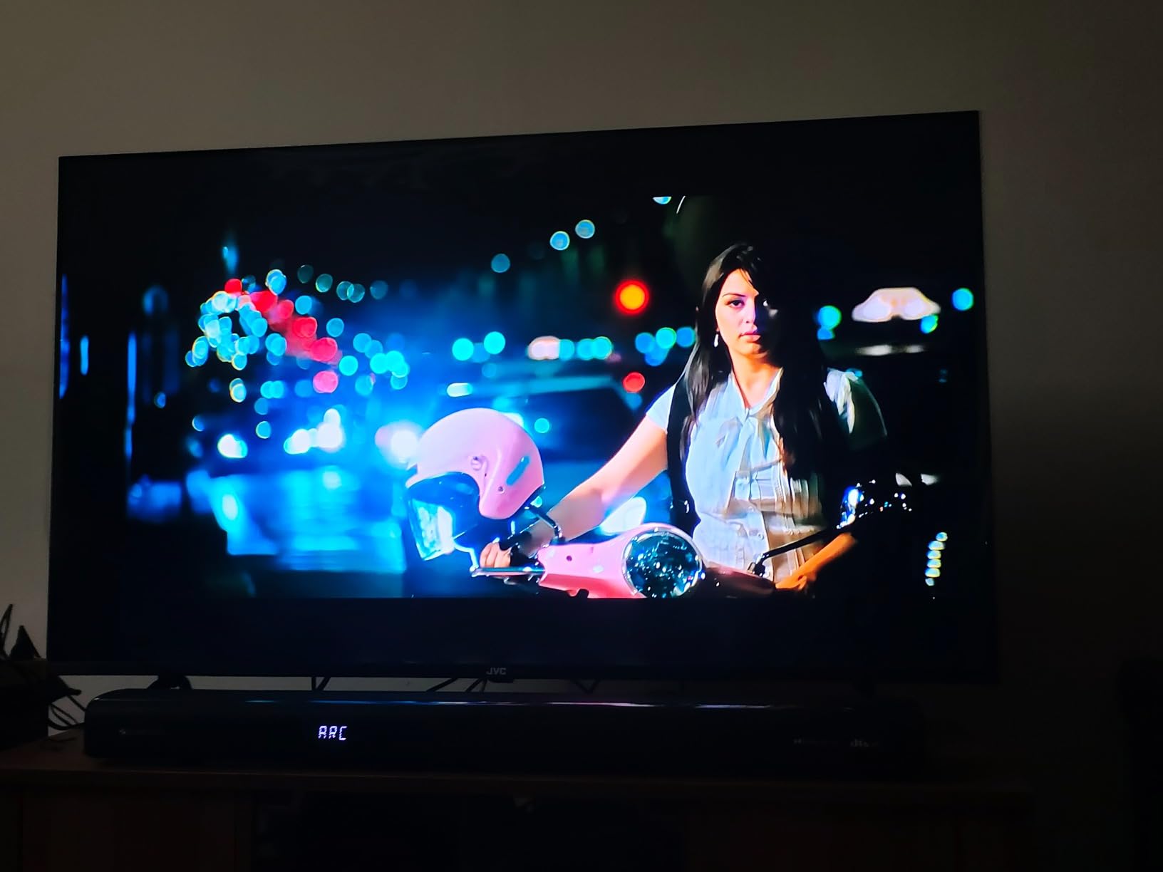 JVC 102 cm (40 inches) AI Vision Series QLED Android TV LT-40NQ3165C ...