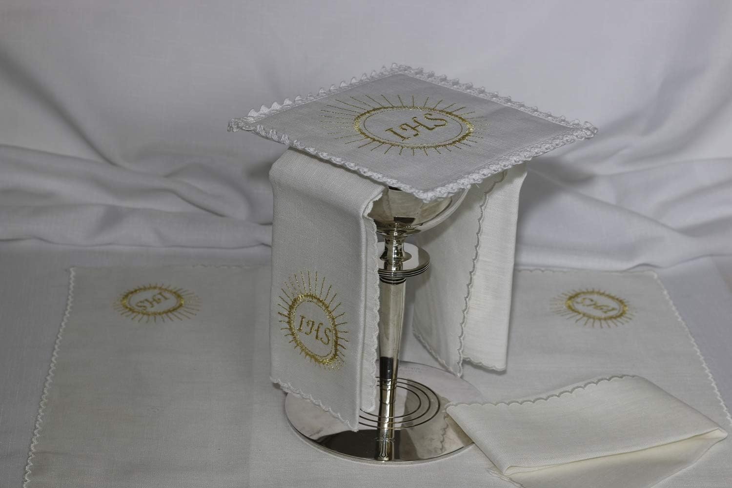 Amazon.com: Church Atelier Altar Linens Set with Embroidered Cross ...