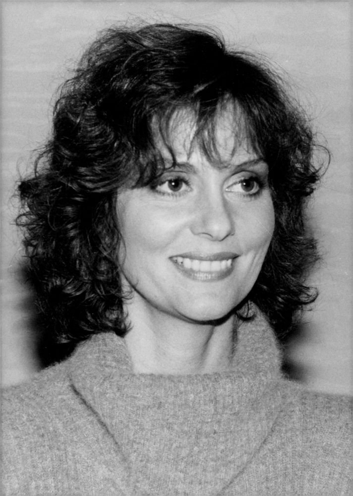 Lesley Ann Warren Young