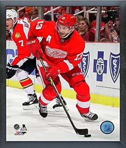 Amazon.com: NHL Pavel Datsyuk Detroit Red Wings 2014-2015 Action Photo ...
