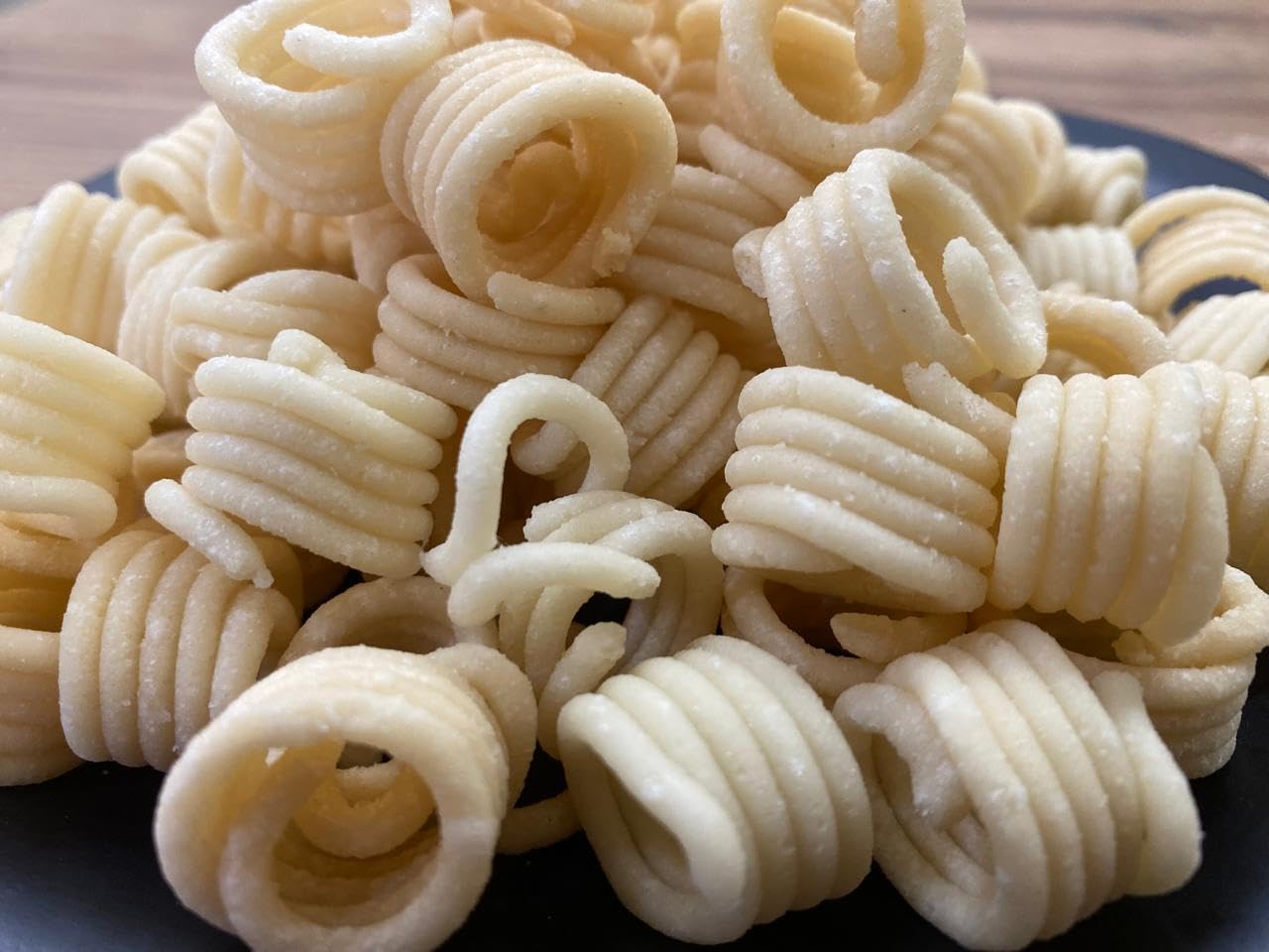 Worth2Deal Kerala Special Rice 'Mini' Chakli (Mini Ari Murukku), Tea ...