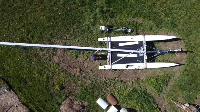 Watch Raising and lowering the 30' mast on my Nacra inter 20.I love it ...