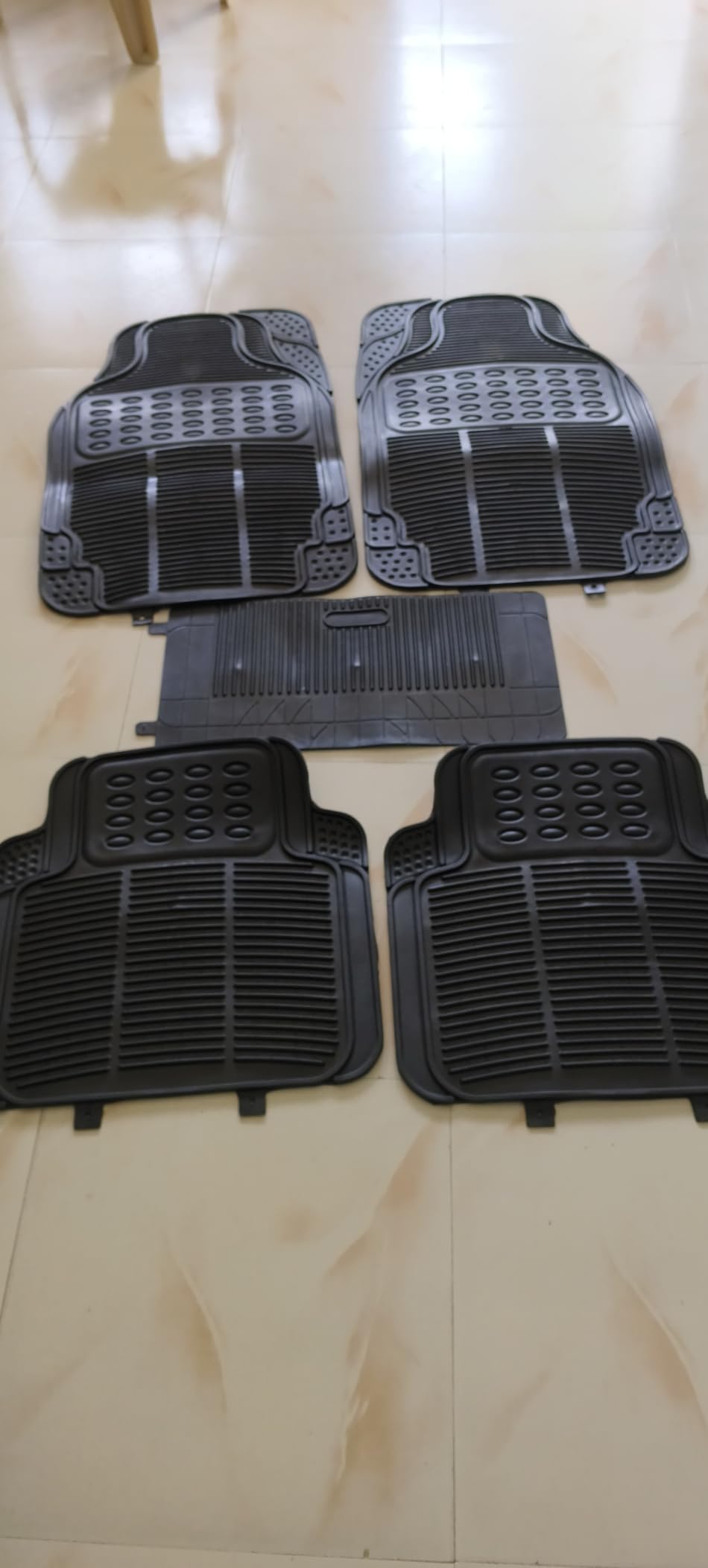 Autokaar Rubber Car Foot Mat for Hyundai Santro Xing (Set of 5, Black ...