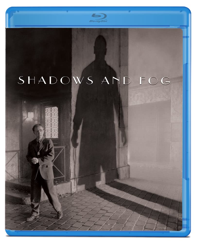 Amazon.com: Shadows And Fog [Blu-Ray] : Woody Allen, Kathy Bates, John ...