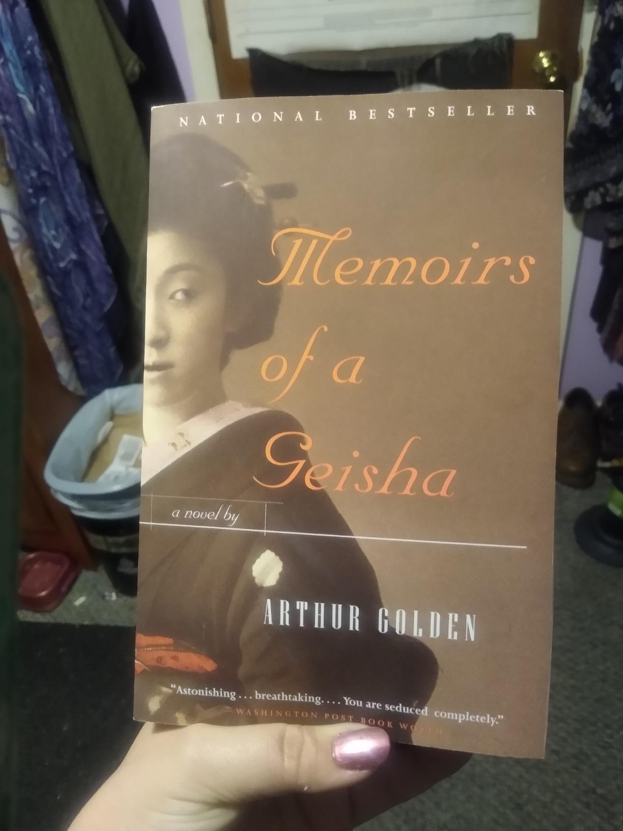 Amazon.com: Memoirs of a Geisha: 9780375400117: Golden, Arthur: Books