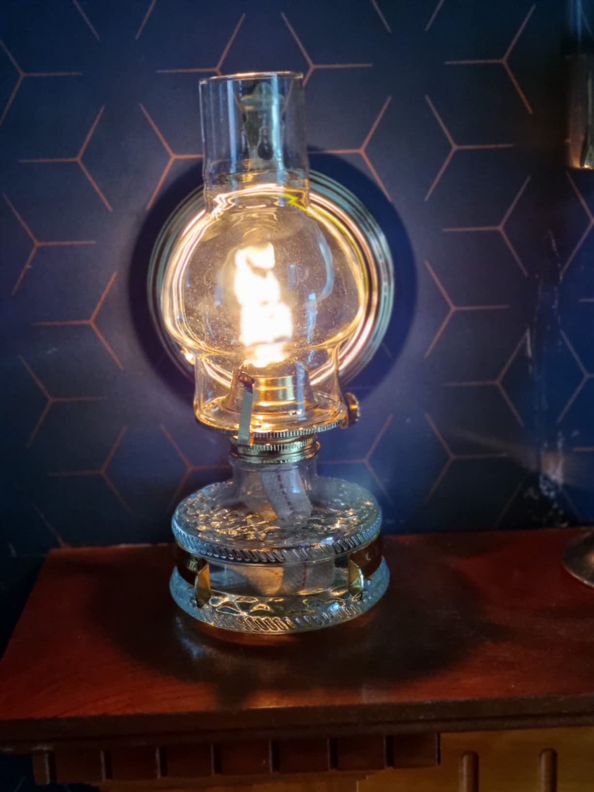 Wall-mounted Oil Lamp With Glass Mirror Oil Lamp - Retro Nostalgia ...