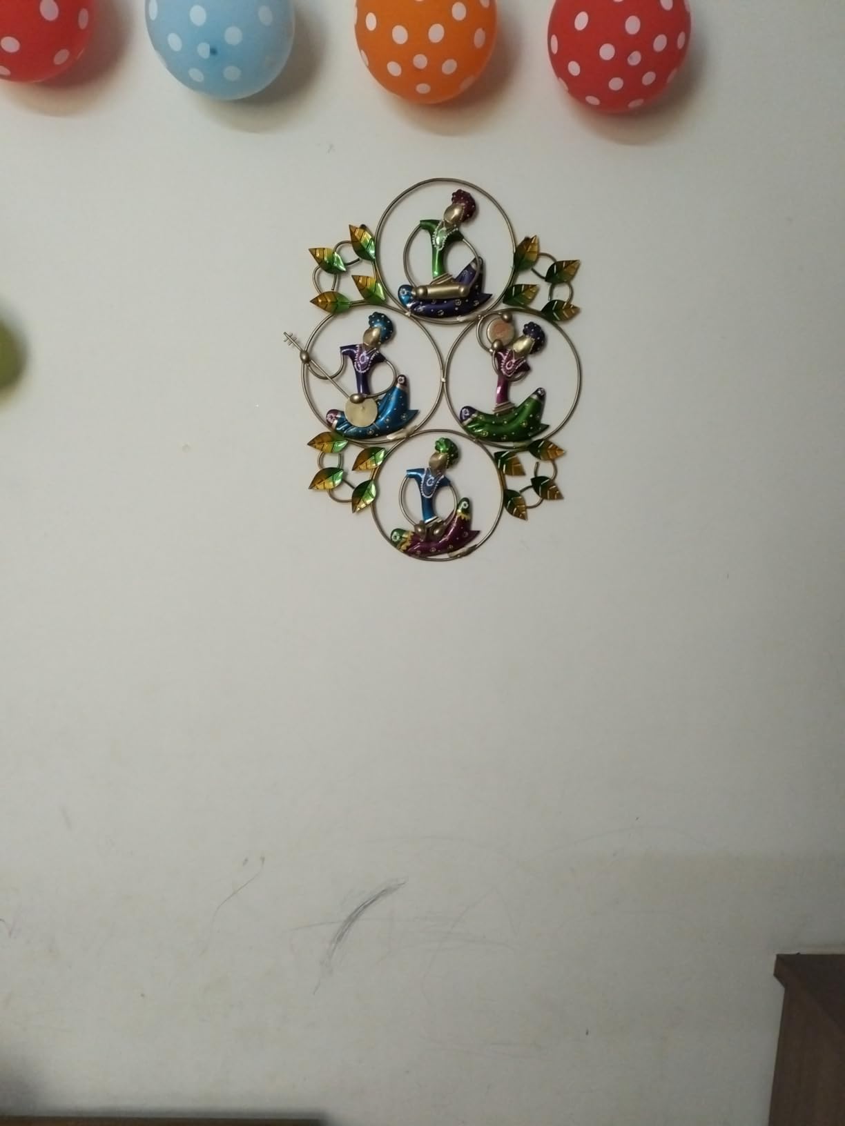 ZXC Metal Musician Doll Frame Wall Decor/Wall Hanging for Living Room ...