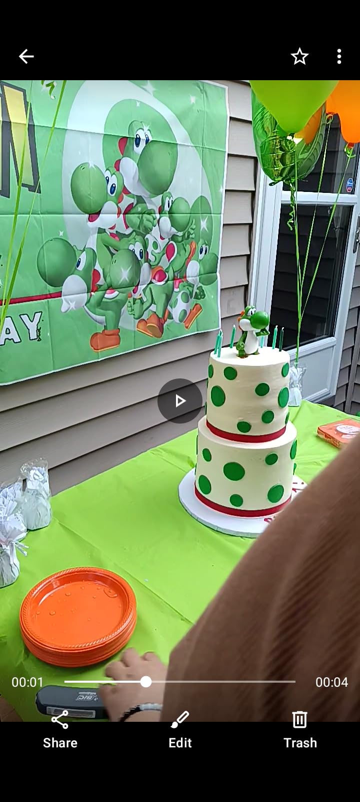 Amazon.com: Yoshi Party Decorations,Birthday Party Supplies For Mario ...