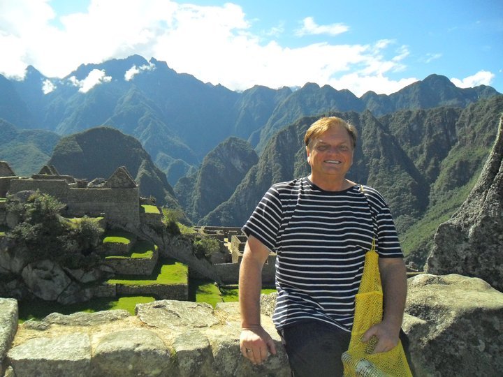 Amazon.com: Charles Hall: books, biography, latest update