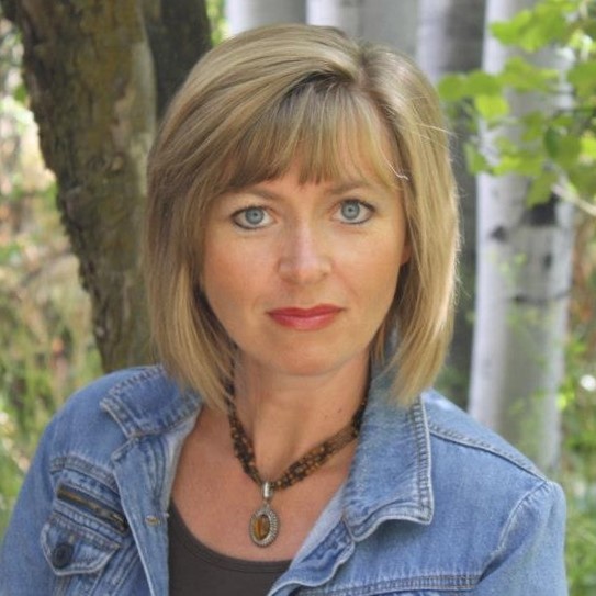 Amazon.com: Angela Hartley: books, biography, latest update