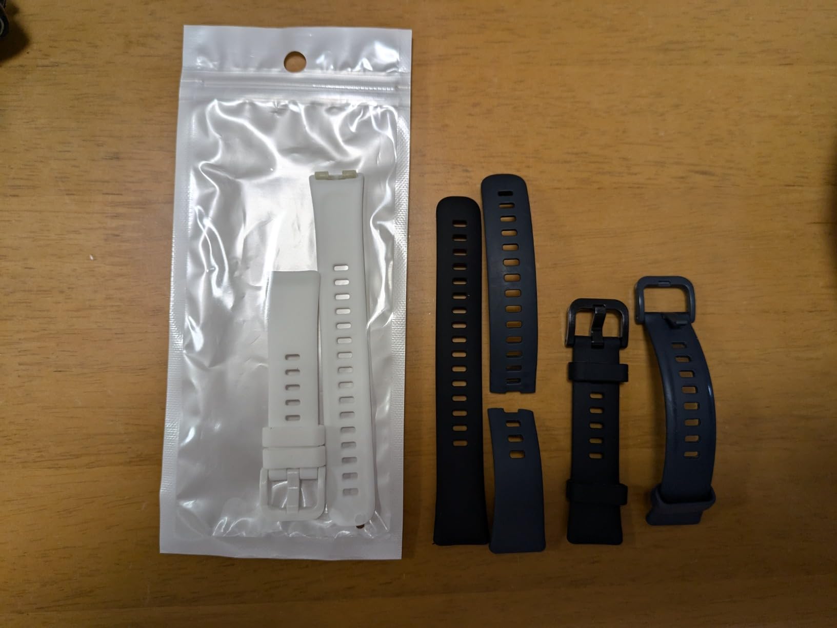 Amazon.co.jp: [Sitengle] Huawei band8対応交換バンド 2本セット ファーウェイ バンド8用ベルト シリコン 柔らかい band8 替えバンド 通気 調節可能 ...